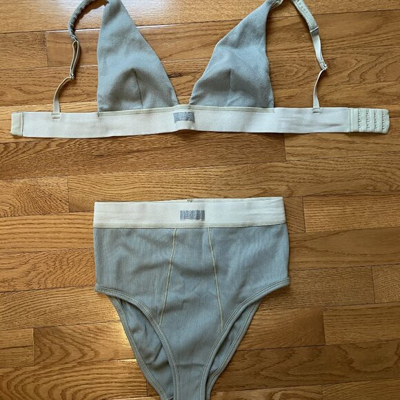 SKIMS | Intimates & Sleepwear | Skims Cotton Rib Plunge Bralette And ...